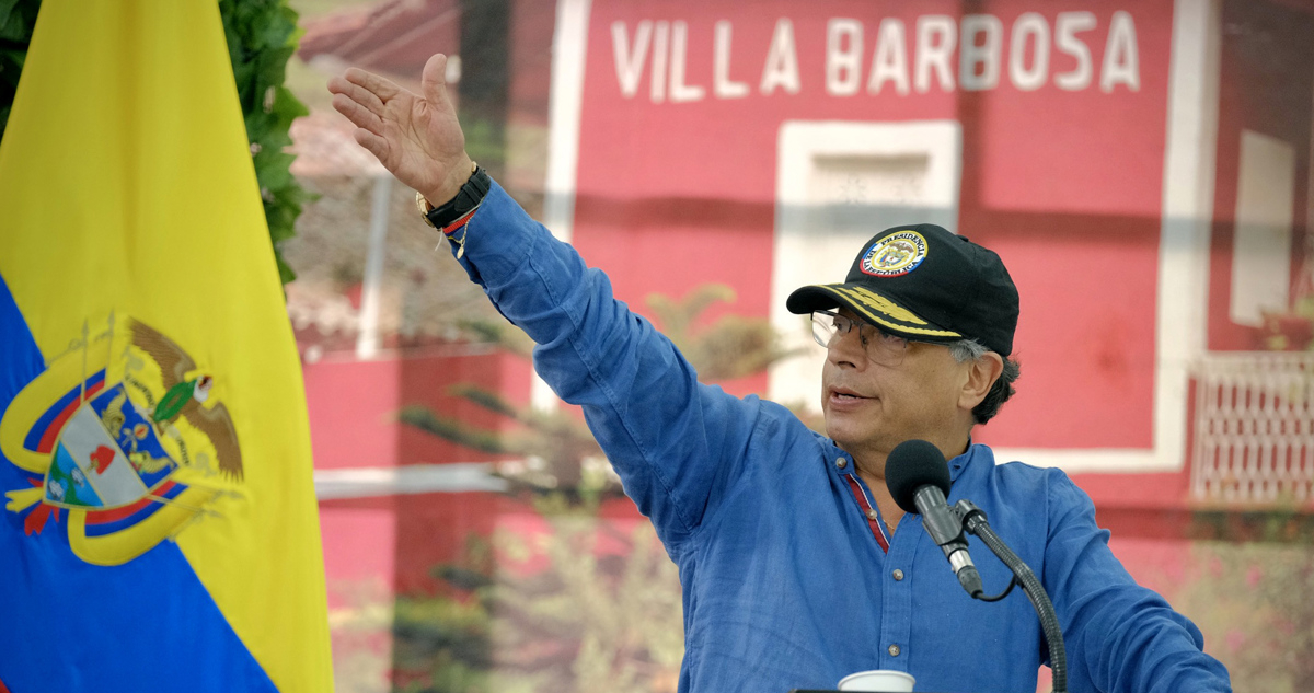 Petro acusa una "fuerza extranjera" detrás de los mortales ...